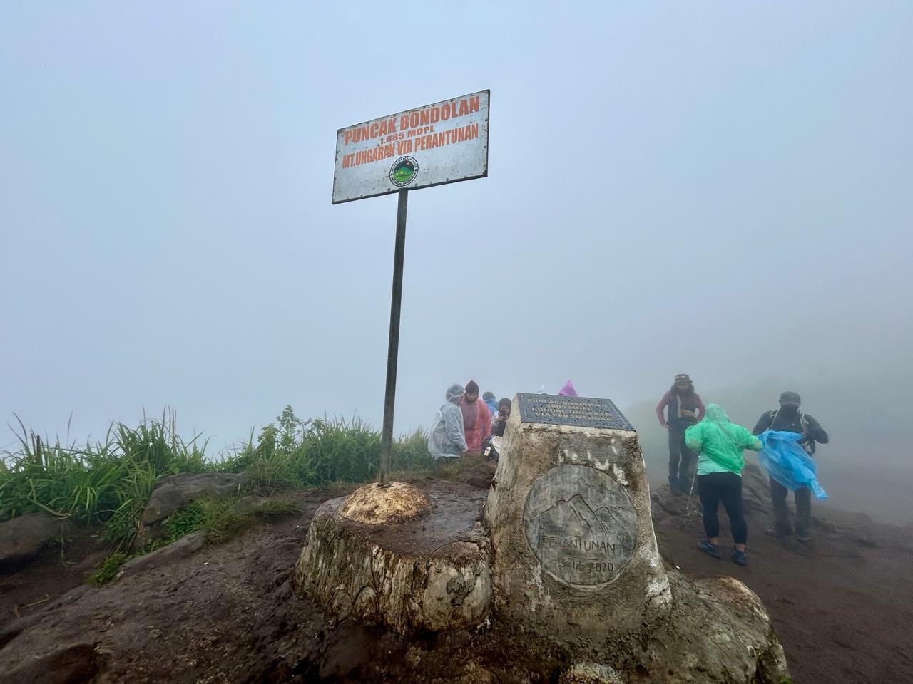 Tektok Ungaran via Perantunan 8 Jam Tripple Summit - Indonesia A-Z